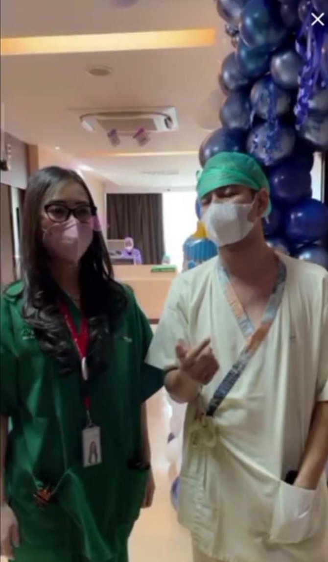 Kini Jadi Kakak, Begini Reaksi Rafathar Pertama Kali saat Bertemu dengan Adiknya | merdeka.com