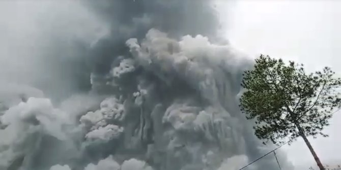 Sejarah Panjang Letusan Gunung Semeru | merdeka.com