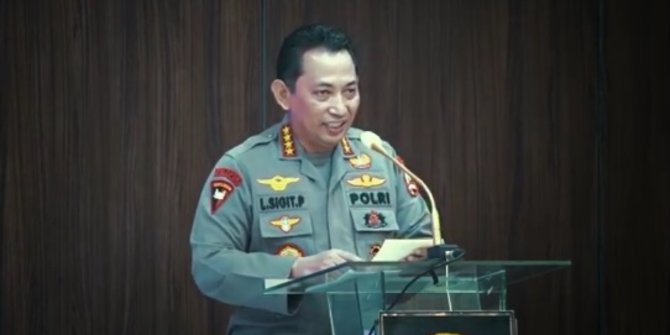 Survei Indikator: Dipimpin Listyo, Kepercayaan Masyarakat Kepada Polri Naik Jadi 80% | merdeka.com