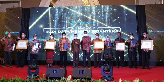 BPS Beri Penghargaan untuk 10 Desa Cinta Statistik 2021 | merdeka.com