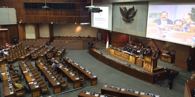 Rapat Paripurna Lantik Anggota DPR PAW dari PDIP dan NasDem | merdeka.com