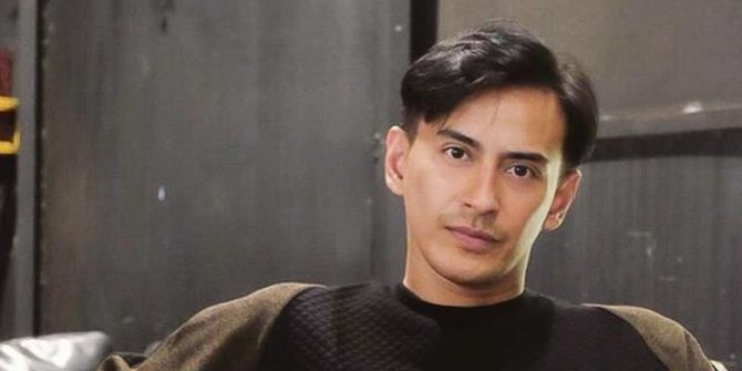 Curi Perhatian, Ini 4 Potret Lawas Habibi Hood 'Suara Hati Istri ...