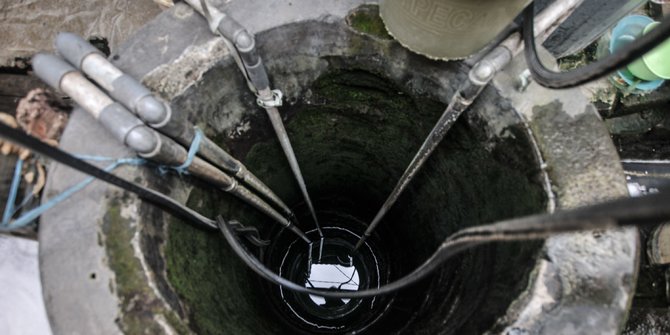 Pemerintah Minta PDAM Kurangi Penggunaan Air Tanah | merdeka.com