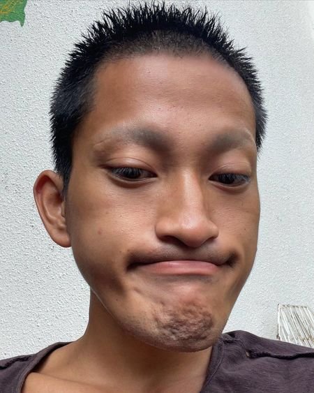 Tampil Beda dengan Rambut Cepak, Intip Potret Bio One yang Bikin ... Tampil Beda dengan Rambut Cepak, Intip Potret Bio One yang Bikin ...