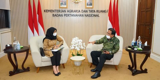 Bertemu Menteri Sofyan, Bupati Ipuk Laporkan Percepatan Sertifikasi Aset Pemda | merdeka.com