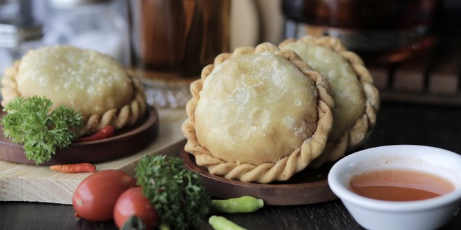 Resep Jalangkote, Pastel Isi Ragout Khas Makassar dengan Cocolannya ...