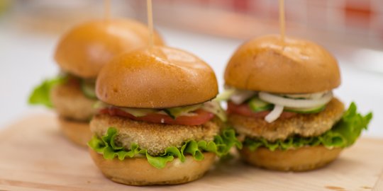 CEK FAKTA: Tidak Benar Daging Burger McD Tak Layak Konsumsi, Ini ...