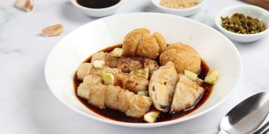 Lezatnya Pempek Soeka Soeka, Bikin Nagih Sejak Suapan Pertama | merdeka.com