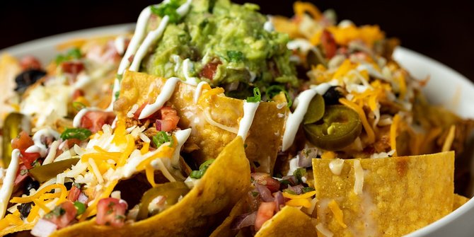 6 Resep Nachos Gurih Berbagai Varian, Camilan Ringan Lezat Mudah Dibuat ...
