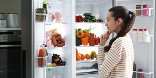 Tips Menata Isi Kulkas agar Tetap Sehat dan Bebas Bau | merdeka.com