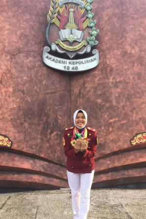 Surat Cinta Orangtua kepada Taruni Akpol Cantik, Isinya Sedih 'Semua ...