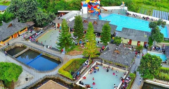 Ramai Dikunjungi Wisatawan, Intip Serunya Wisata di Pemandian Sidebuk ...
