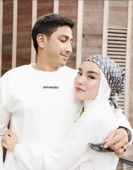 Medina Zein Sebut Lukman Azhari Selingkuh, Intip 5 Potret Mesra ...