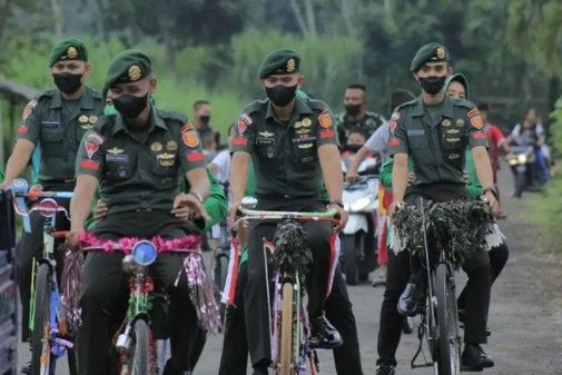 Tujuh Prajurit Para Raider Kostrad Mau Lepas Lajang, Tradisi Ini Harus ...