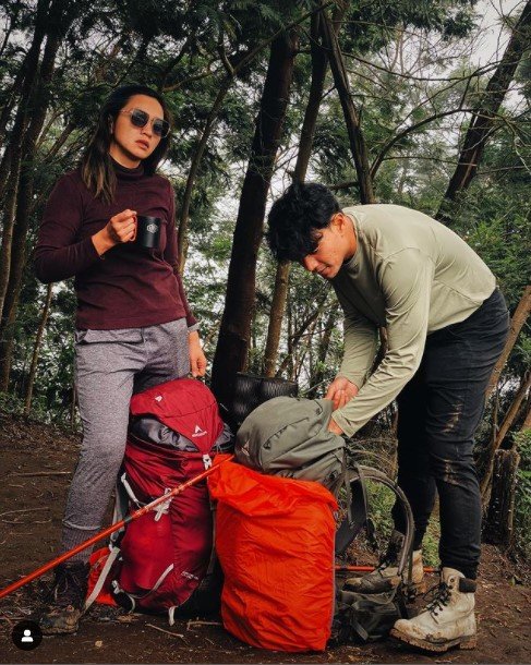 Akun IG Diblokir Orang yang Sama, Begini Respons Luna Maya dan Hesti ...