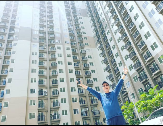 Tetap Eksis di Usia 52 Tahun, Ini 4 Potret Aswin Fabanyo Pemain FTV ...