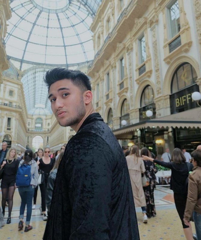 Terpaut Usia 15 Tahun, Ini Fakta Sabda Ahessa yang Dikabarkan Pacari ...