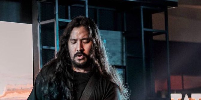 Kini Jadi Musisi Terkenal, Ello Mengaku Sempat Terbebani dengan Nama ...