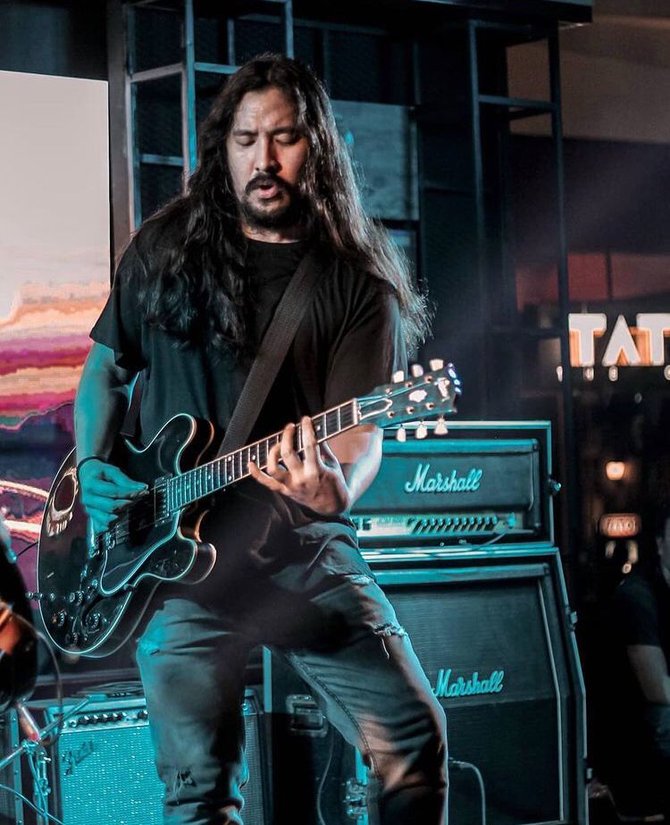 Kini Jadi Musisi Terkenal, Ello Mengaku Sempat Terbebani dengan Nama ...