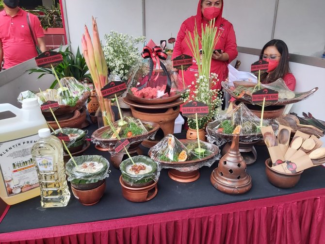 Menganalisis Sinyal Politik dari PDIP dalam Acara Demo Masak Tanpa ...