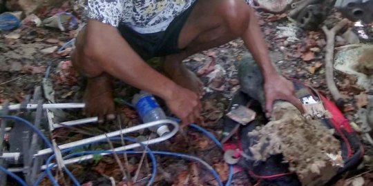 Memancing di Laut, Nelayan Kupang Temukan Amunisi Artileri | merdeka.com