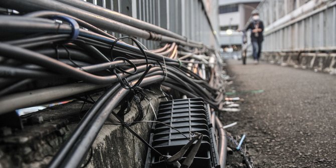 Kabel Semrawut di Jakarta, Revisi Perda Penataan Jaringan Utilitas ...