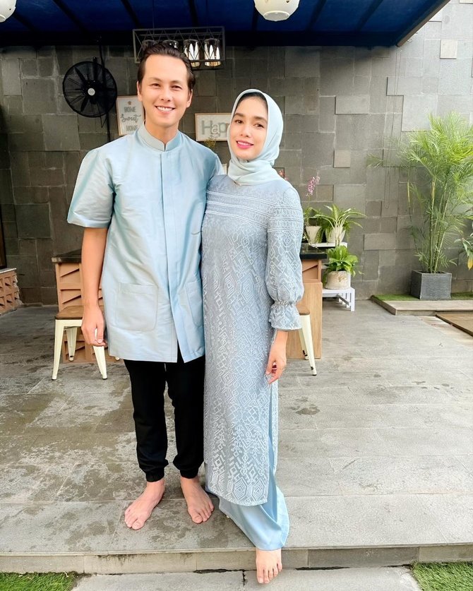 Dipuji Makin Cantik, Intip Pesona Ussy Sulistiawaty saat Kenakan Hijab ... Dipuji Makin Cantik, Intip Pesona Ussy Sulistiawaty saat Kenakan Hijab ...