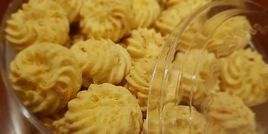 6 Cara Bikin Kue Semprit Mawar, Enak dan Praktis Sesuai Selera ...