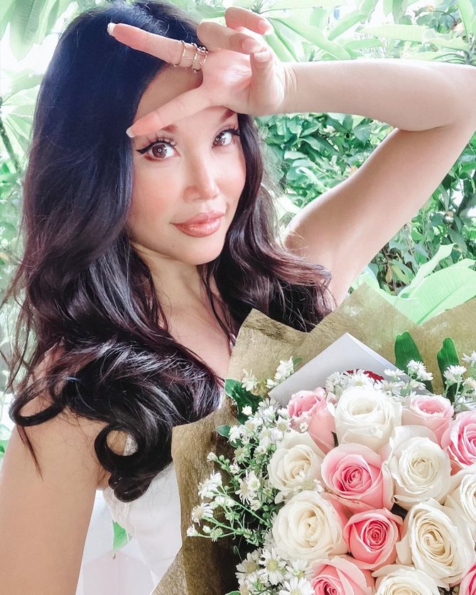 Video Makan Nasi Padangnya Viral, Ini Chef Vindy Lee yang Kerap Ajarkan ...