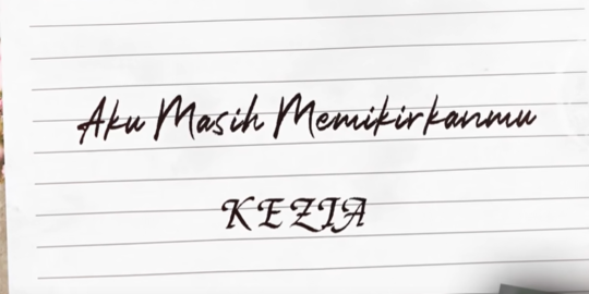 Lirik Lagu Aku Masih Memikirkanmu - Kezia | merdeka.com Lirik Lagu Aku Masih Memikirkanmu - Kezia | merdeka.com