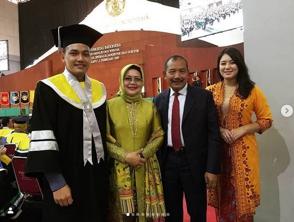 Kisah Sukses Dokter & Pengusaha Muda, Anak Jenderal Tak Ikuti Jejak ...