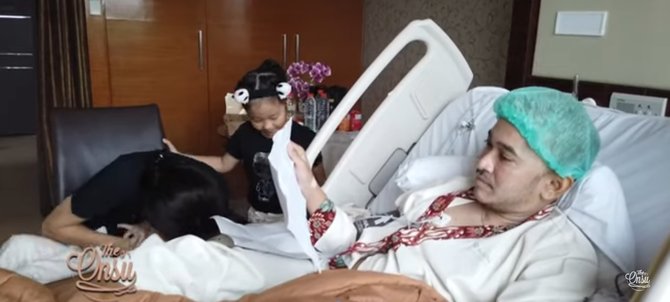 Dilarikan ke RS dan Masuk ICU, Begini Kondisi Terkini Ruben Onsu | merdeka.com