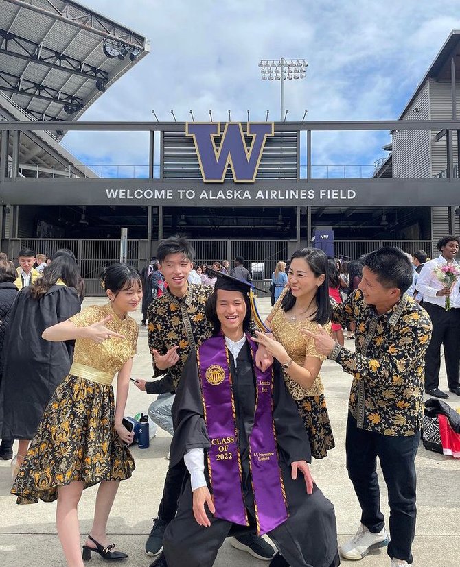 Bak di Film Harry Potter, Intip 4 Potret Wisuda Leonardo Edwin ...