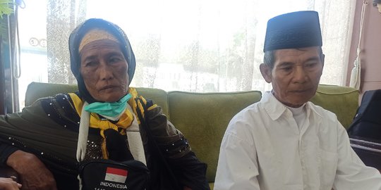 Buah Sabar Menabung, Tukang Becak Eme Bahagia Bisa Haji Bersama Istri | merdeka.com