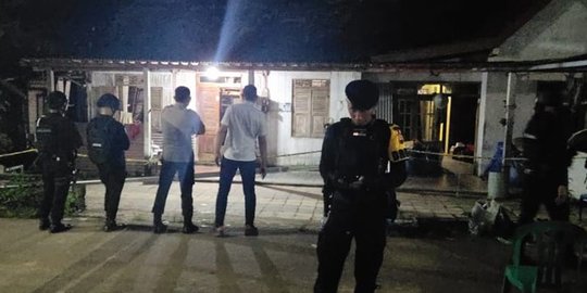 Barang Bukti Kasus Ledakan di Banyumas Diperiksa ke Labfor | merdeka.com