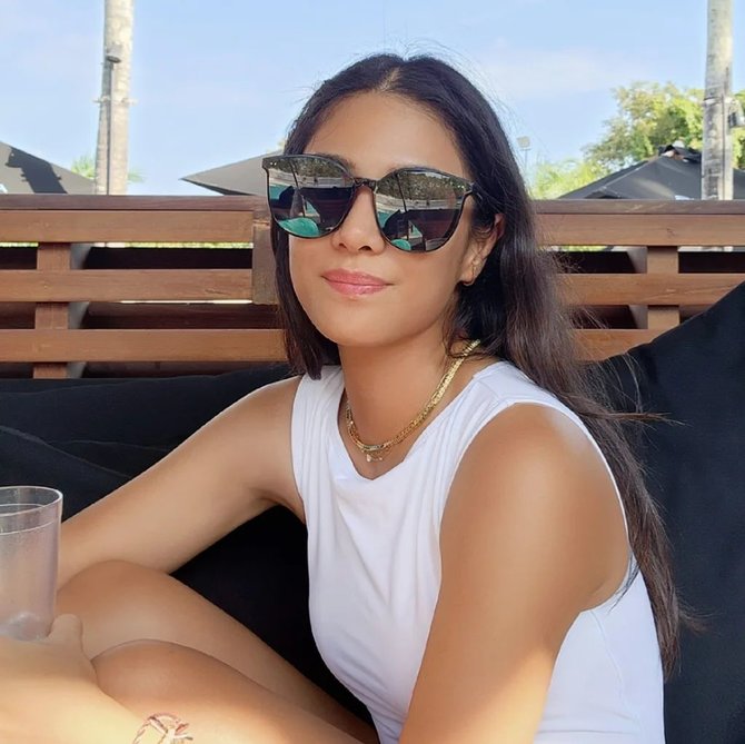 Dian Sastro Pamer Kulit Tanning, Netizen Ramai Komentar Begini ...