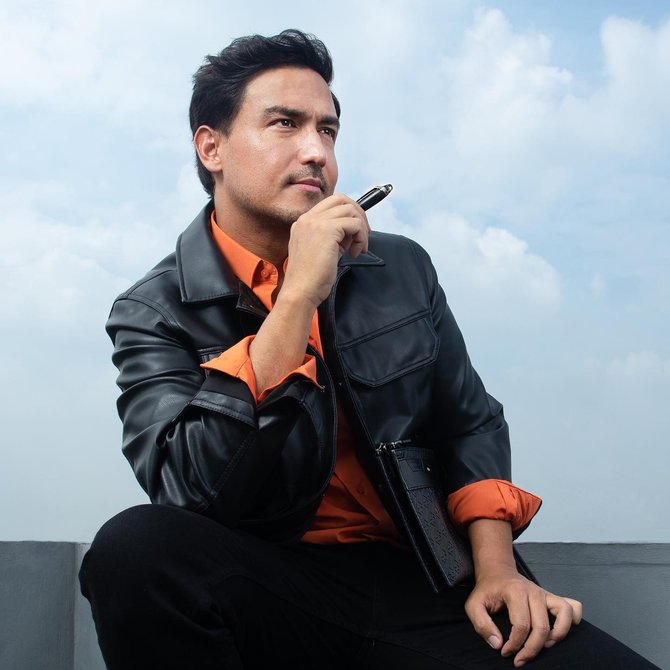 Gaya Parenting Curi Perhatian, Ini Alasan Hamish Daud Membiarkan Anak ...