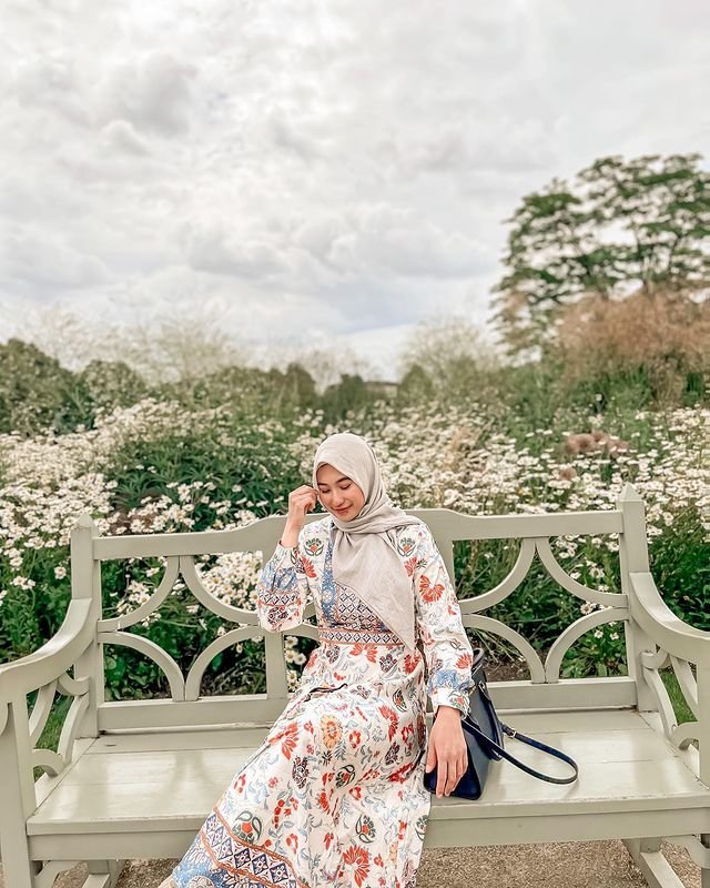 Polwan Ipda Mesya Pose Pakai Busana Muslim di Istana Kerajaan Inggris ...