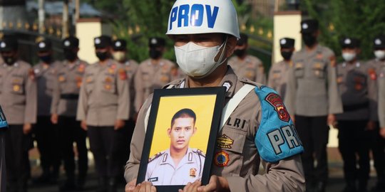Pakai Narkoba hingga Empat Kali Curi Motor, Seorang Polisi di Garut Diberhentikan | merdeka.com