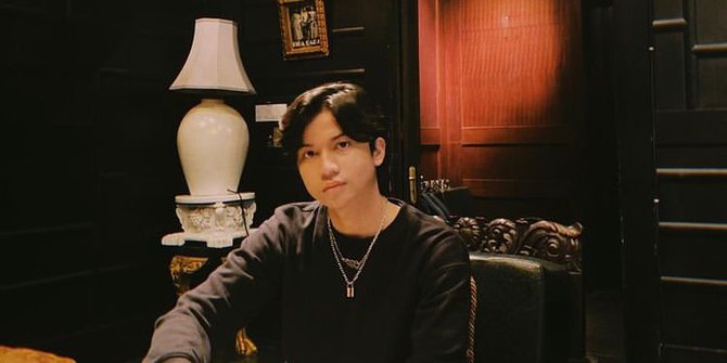 Ulang Tahun ke-20, Intip Potret Tampan Fajri Member Boy Grup Indonesia ...