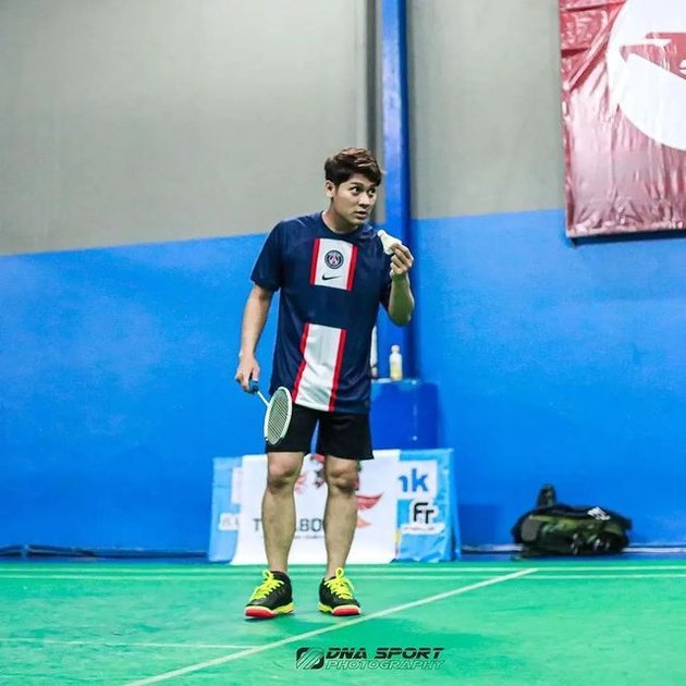 4 Potret Rizky Billar dan Lesti Kejora Main Badminton, Penuh Keseruan | merdeka.com