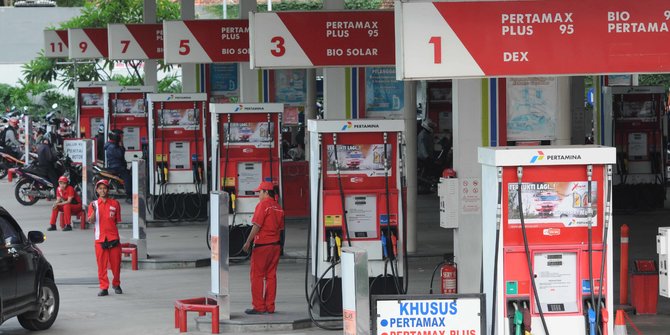 Harga Pertamax Turbo dan Dex Series Naik, Ini Daftarnya | merdeka.com