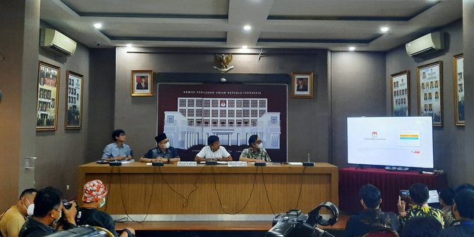 98 Anggota KPUD Dicatut Parpol, KPU Pusat Instruksikan Daerah Lakukan Pendataan | merdeka.com