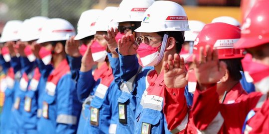 Komitmen Hadirkan Energi, Pertamina Gelar Upacara HUT RI di Kilang ...