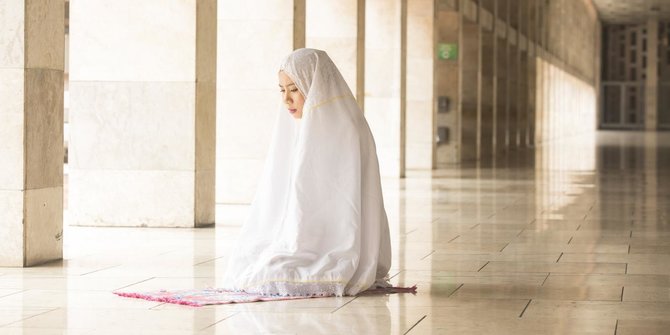 Doa Asmaul Husna dan Artinya, Umat Muslim Wajib Tahu | merdeka.com