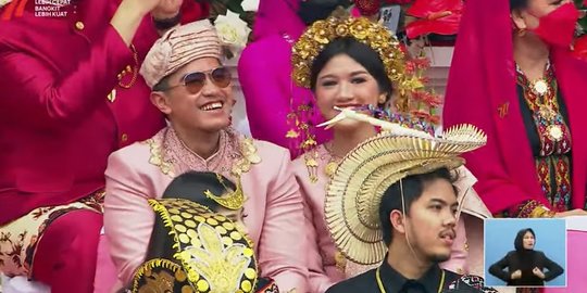 Tulisan One Step Closer Kahiyang Bikin 'Ribut', Kaesang & Erina ...