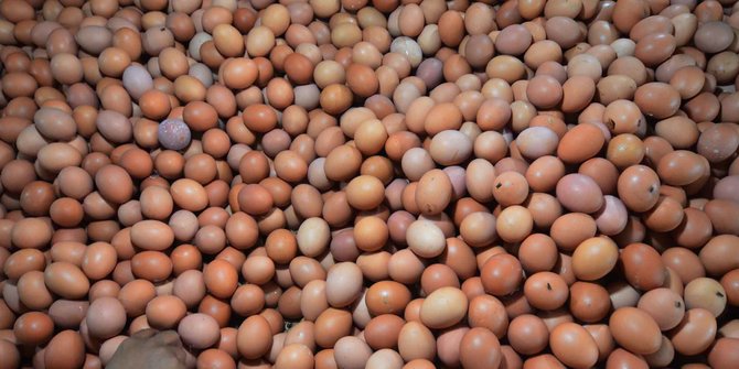 Kritik Mendag, Pedagang Pasar Sebut Kenaikan Harga Telur Tertinggi ...