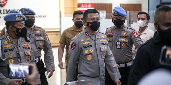 Tangisan Ferdy Sambo di Mako Brimob, Terkejut Dijenguk Sosok Ini | merdeka.com