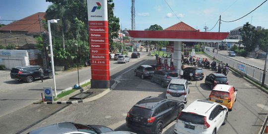 Harga BBM Naik, Ada SPBU Tutup Sementara hingga Warga Mengeluh Mahal | merdeka.com