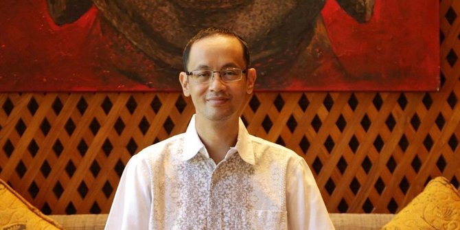 Suami Dee Lestari Meninggal Dunia, Ini Kenangan Reza Gunawan dengan Para Artis | merdeka.com